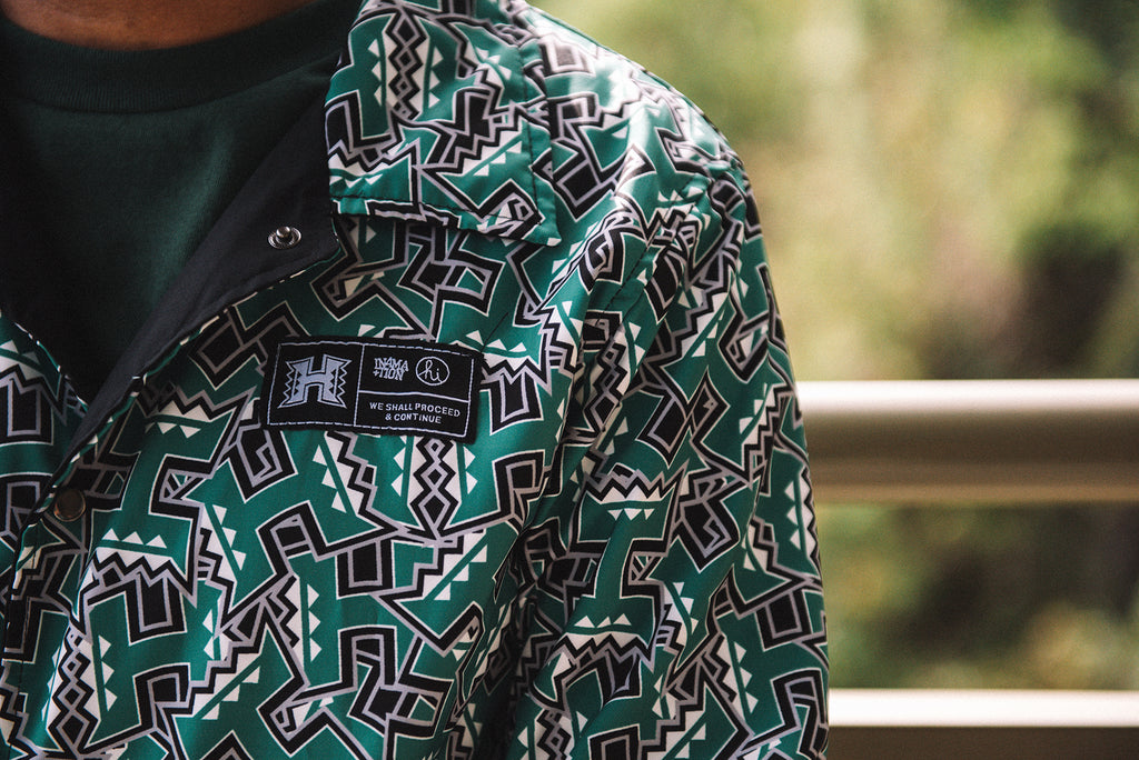 UNIVERSITY OF HAWAII X IN4MATION AOP REVERSIBLE COACHES JACKET & SNAPB ...